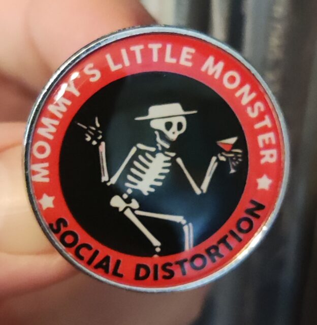 SOCIAL DISTORTION | mommy’s little monster | Metal Pin – Scarecrow Records